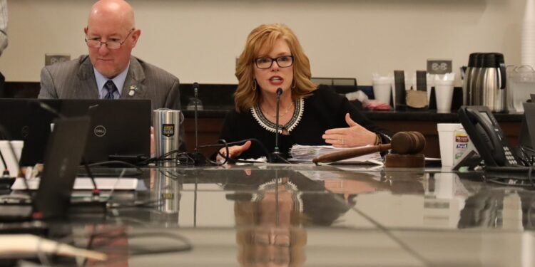 Bill that changes Oklahoma graduation requirements to build career ...